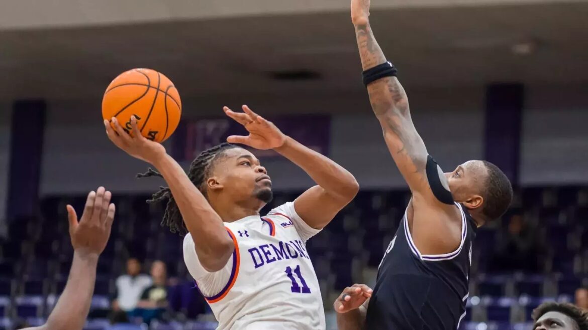 Men’s college basketball: NSU falls to SFA – Bossier Press-Tribune